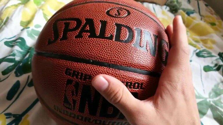 The Best Basketball BAll On The Market: Spalding NBA Grip Control